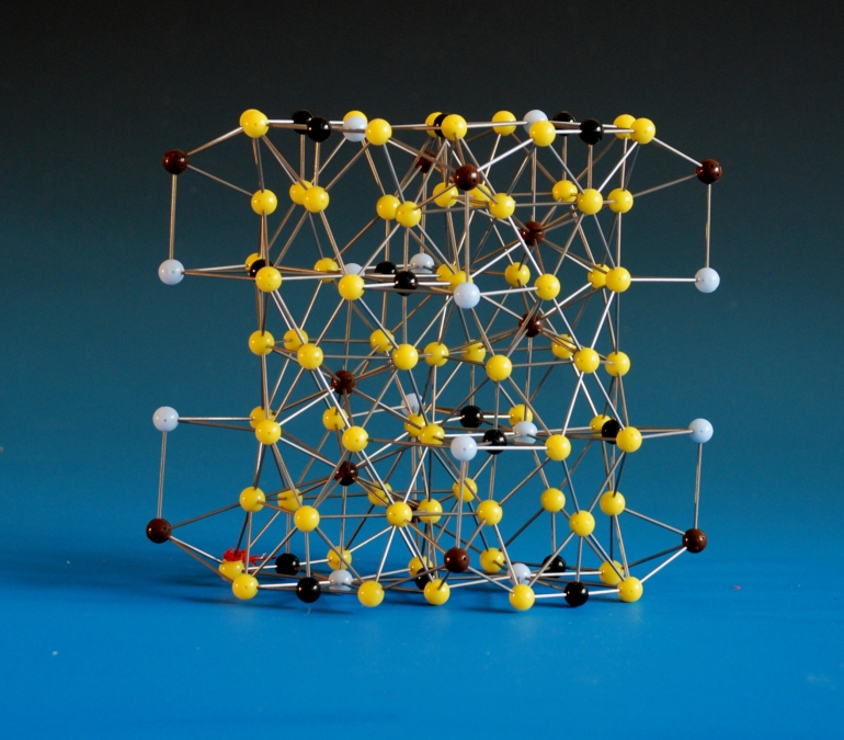 Molecular Models, crystal structure models and mineral structures for ...